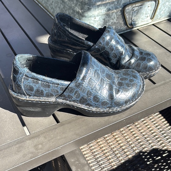 boc | Shoes | Boc Navy And Black Clogs 55 | Poshmark